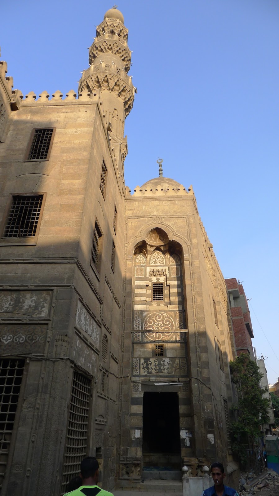 Br/Fr/ CAIRO /Bs.As.: Photo Essay: Balade de Saida Zeinab a Geish Square