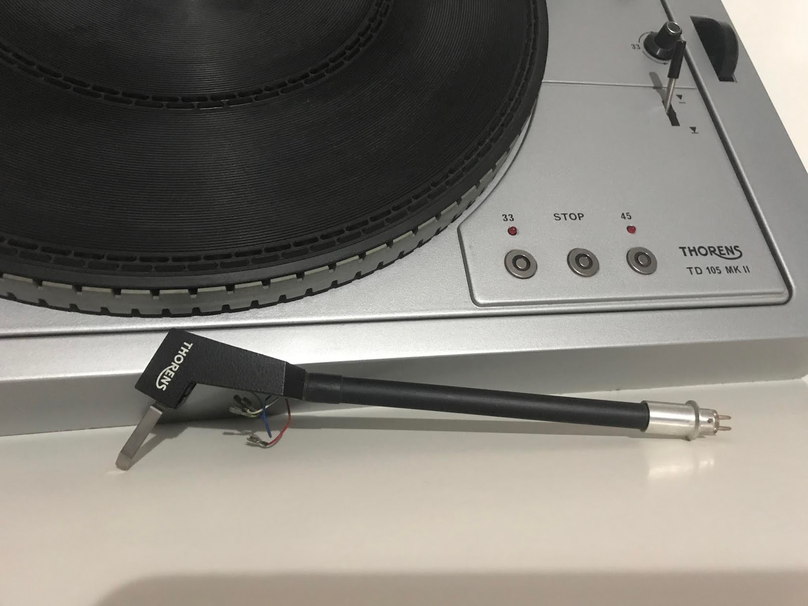 Infrequent Sound [sex.tex] technology: Thorens TD105 mkii 2-Speed Belt ...
