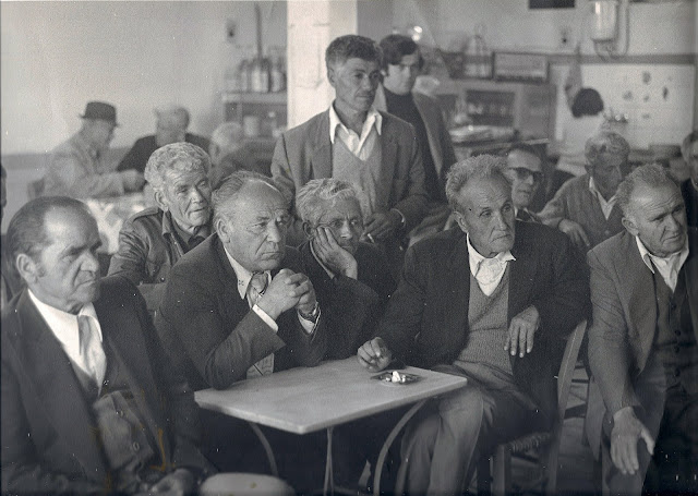 AdelinFM Kythira : ΠΑΛΑΙΟ ΚΑΦΕΝΕΙΟ ΣΤΑ ΒΑΤΙΚΑ (ΕΛΙΚΑ)