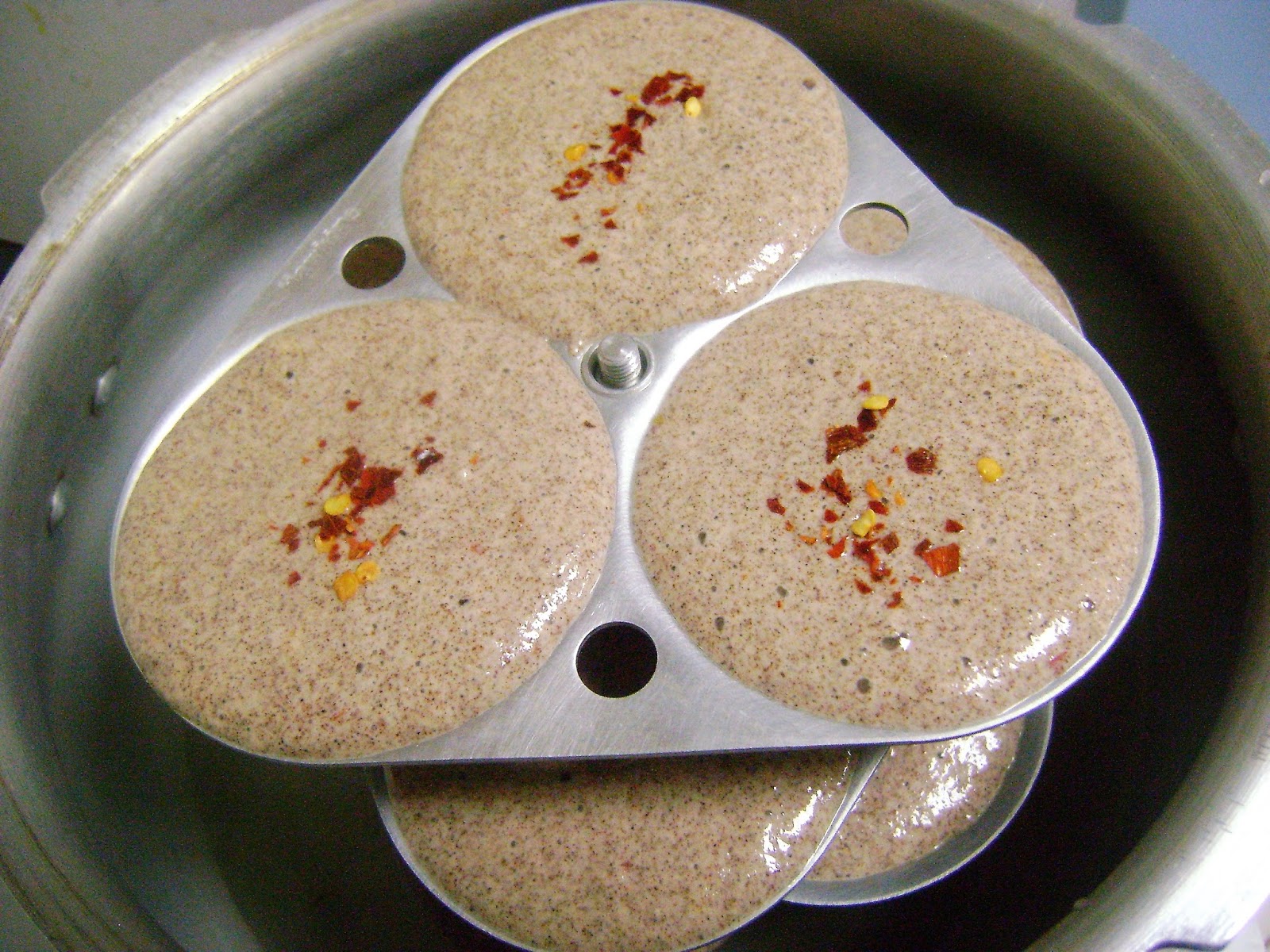 Bethica's Kitchen Flavours: Healthy Ragi Idli (Steamed Finger Millet Cakes)
