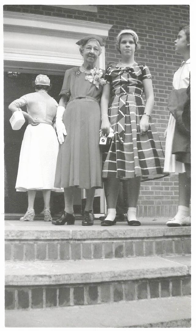 Long Before Digitalization and Smartphones, 45 Cool Snaps Show Ladies ...