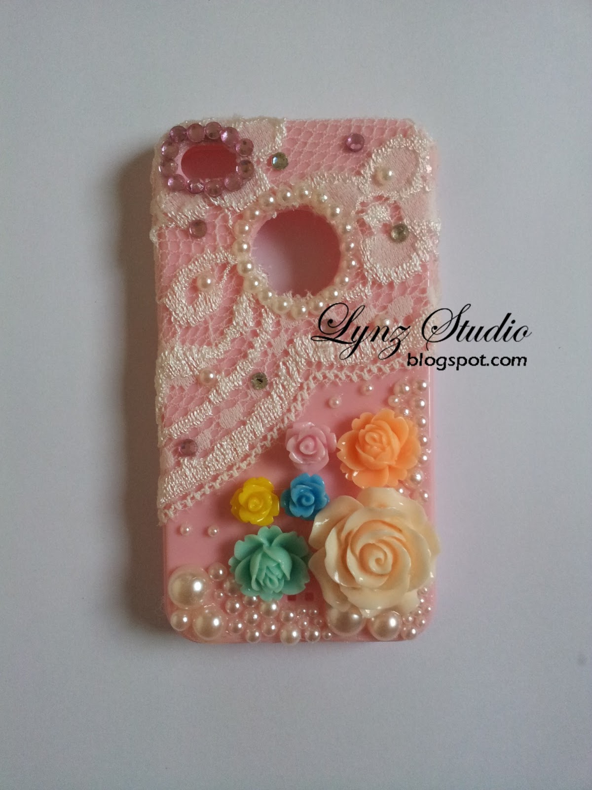 Lynz Studio: # 15 : Custom Made Iphone 4/4s Casings
