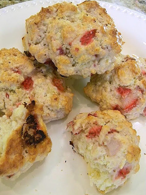 Strawberry Scones | Schue Love