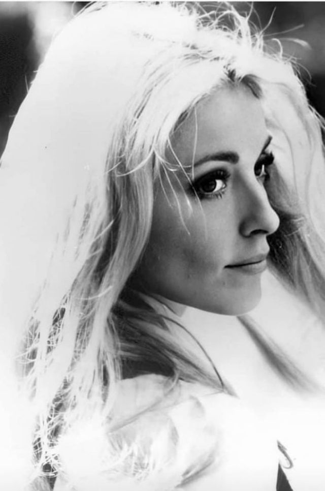 Wonderful Black and White Portraits of Sharon Tate Taken by Sean Barry ...