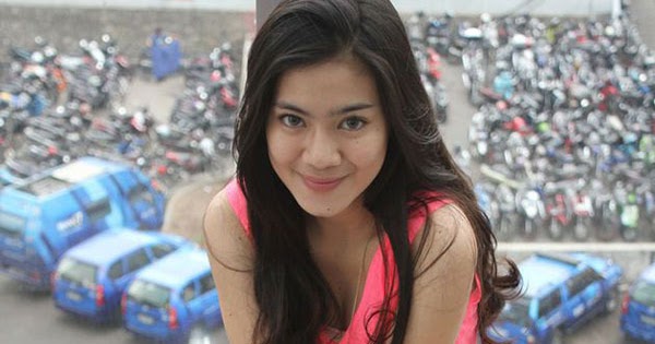 Biodata Serta Foto Seksi Cantik Artis Felicya Angelista - INFO SEMPURNA