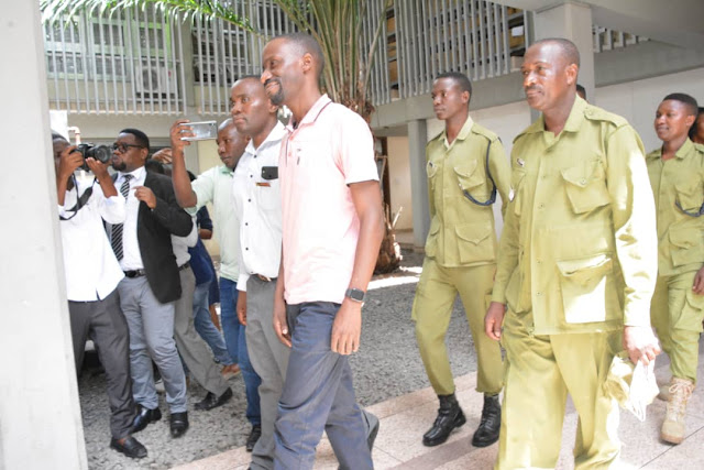 NEWZ ALERT: MKURUGENZI MTENDAJI MTANDAO WA JAMII FORUM MAXENCE MERO ...