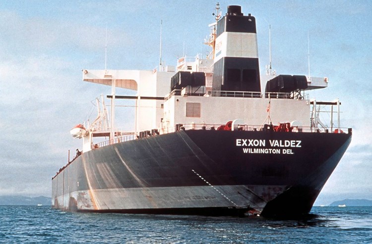THE GRANDMA'S LOGBOOK ---: EXXON VALDEZ, THE ECOLOGICAL DISASTER OF ALASKA