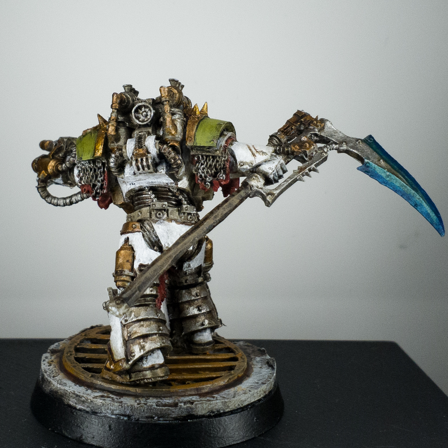 What's On Your Table: Calas Typhon - Faeit 212