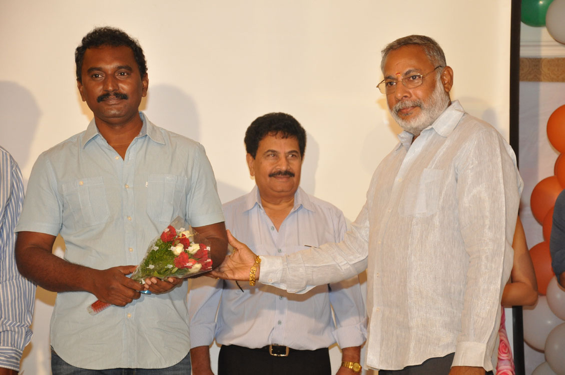 Garam movie first look launch photos