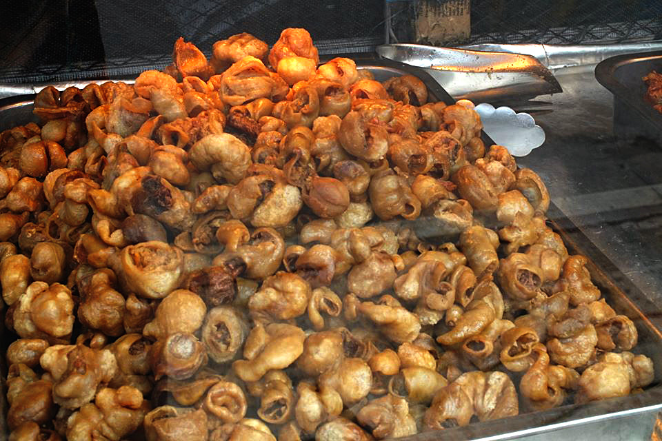 LAMON KRONICLES: Chicharon Bituka (Deep Fried Chicken/Pork/Beef ...