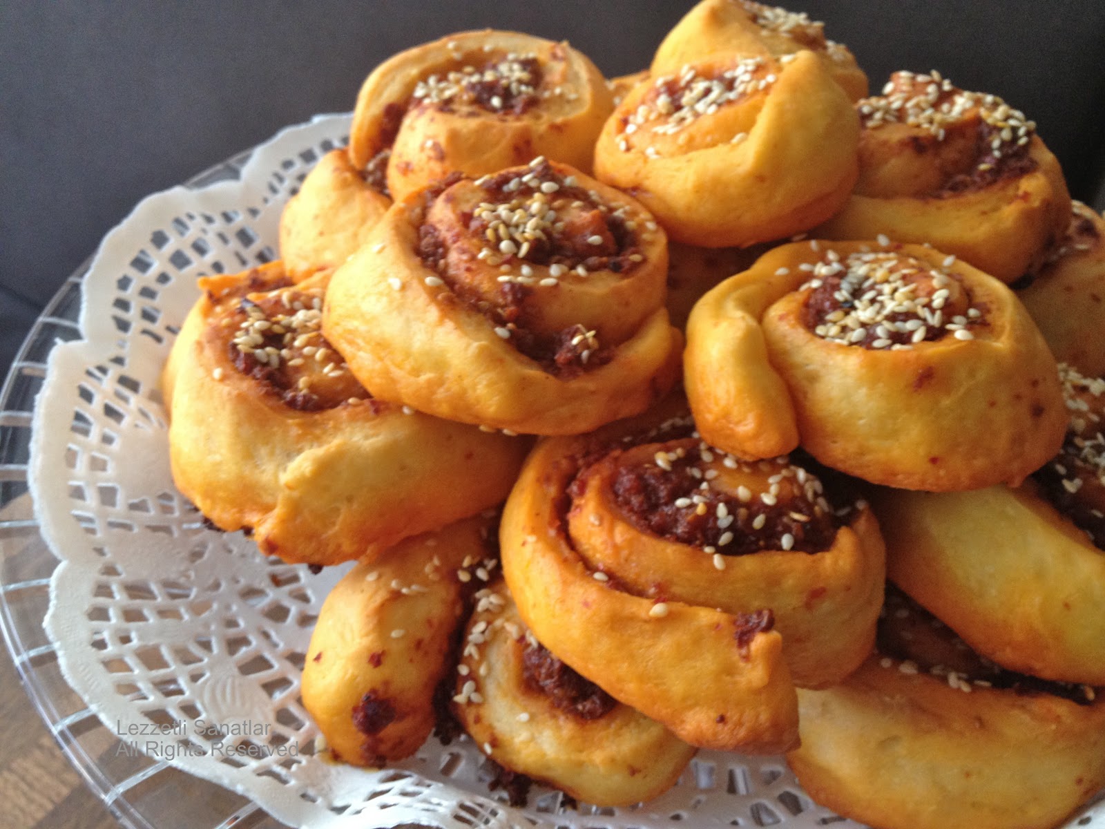 Lezzetli Sanatlar: BİBERLİ EKMEK