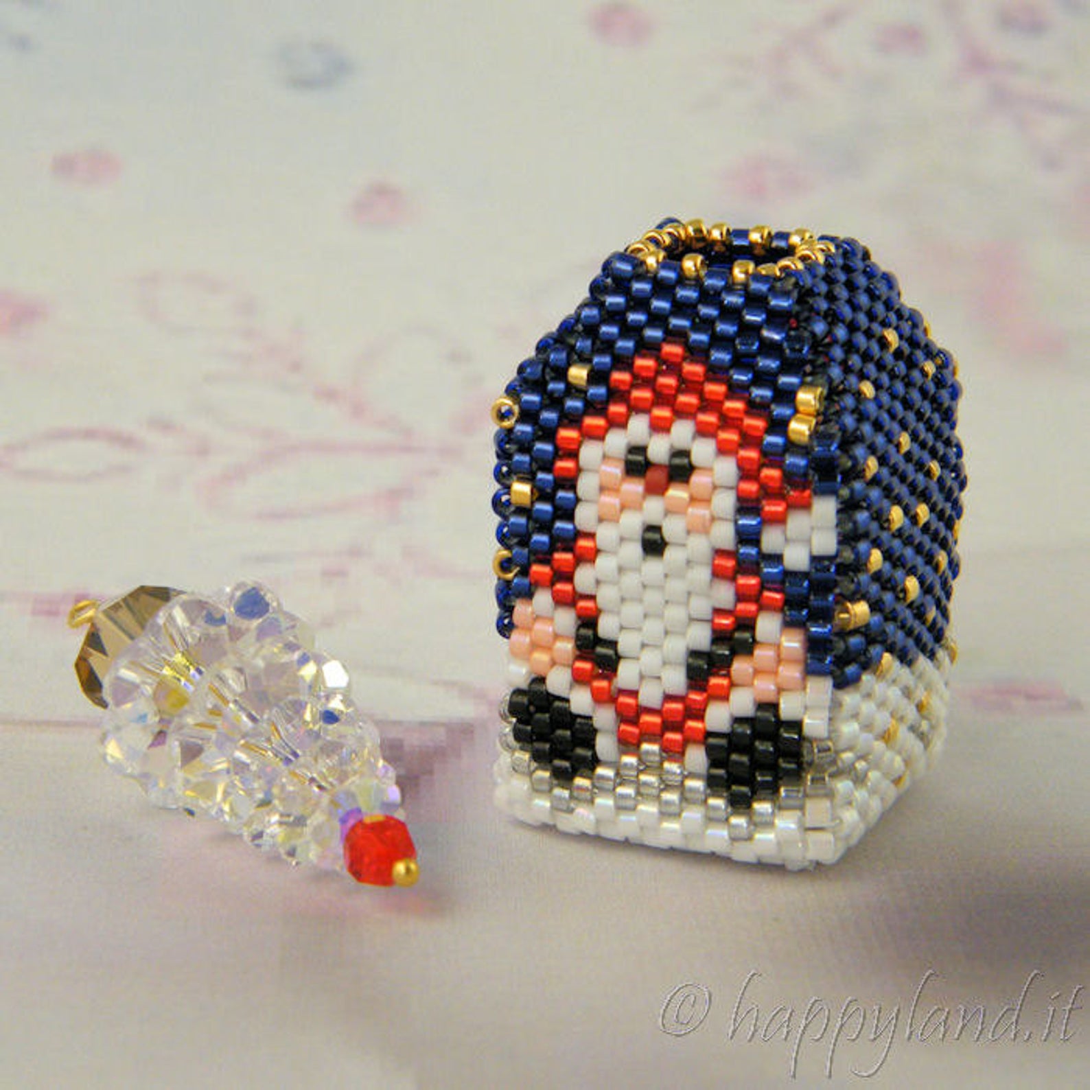 Miniature Beaded Box and Handbag Tutorials by Happyland87 / The Beading Gem