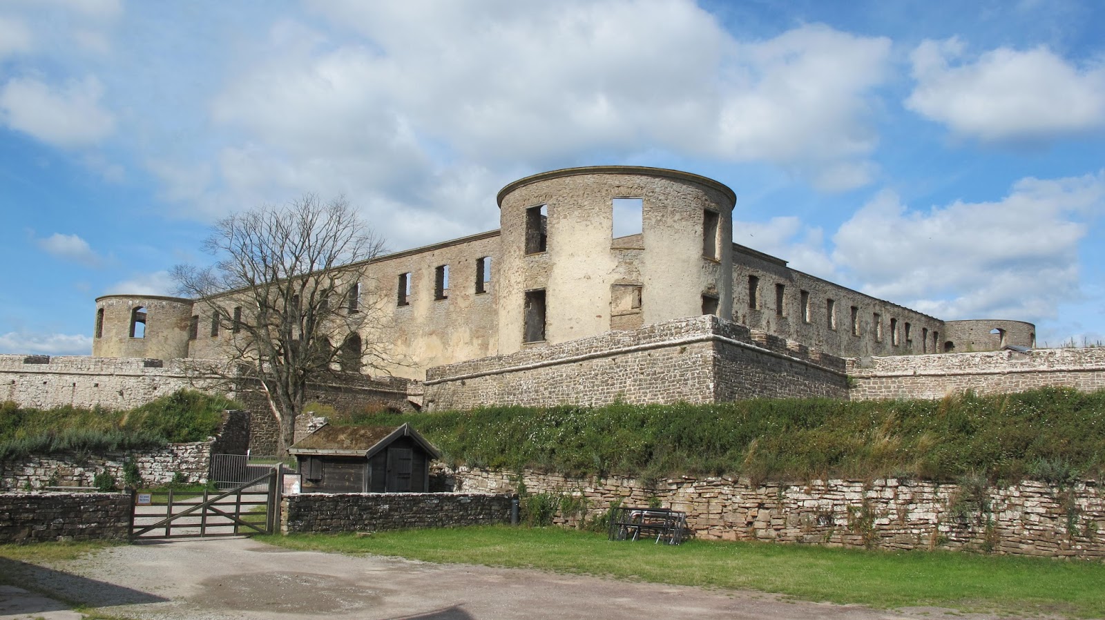 Flyktlinjer: Borgholm, Öland och ruinromantik