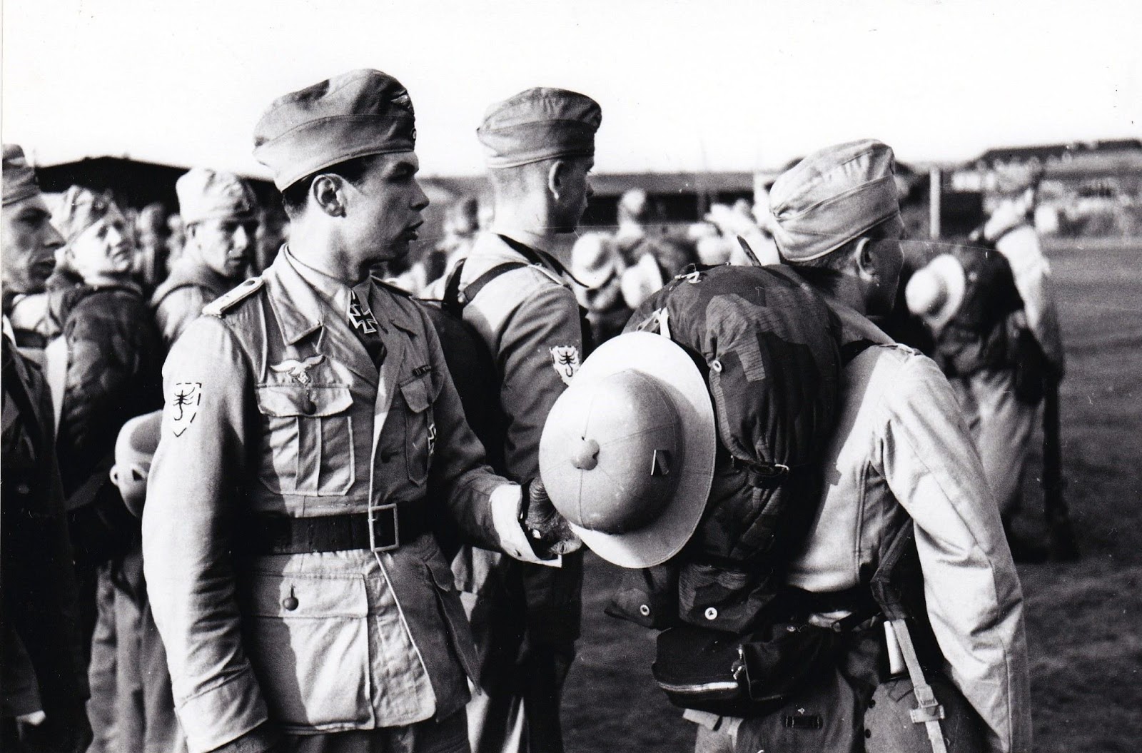 NAZI JERMAN: Album Foto Fallschirmjäger-Brigade Ramcke