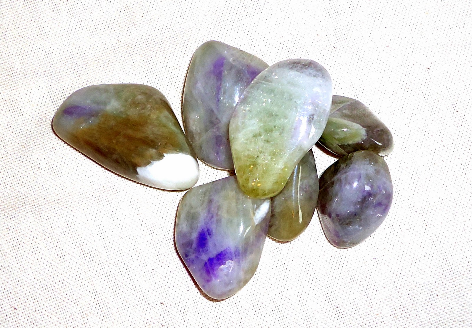 Deidades Cristalinas (Stock Actualizable): PRASIOLITA NATURAL (Amatista ...