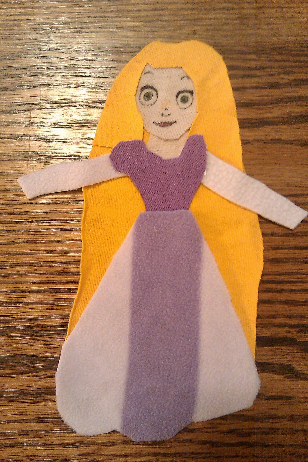 The Crafty Elephant: Tangled Puppets