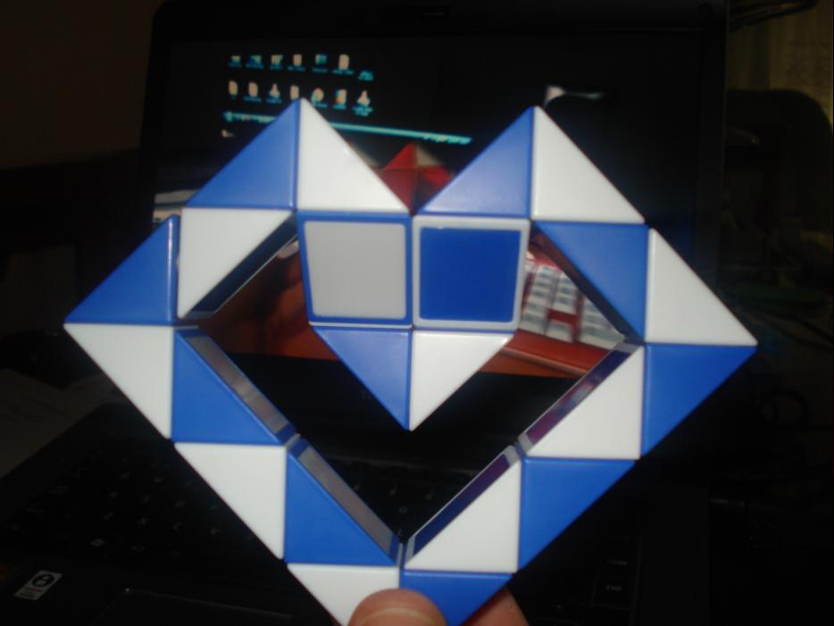 MATEMÁTICAS A NUESTRO LADO: SERPIENTE MÁGICA. JUGANDO CON GEOMETRÍA.