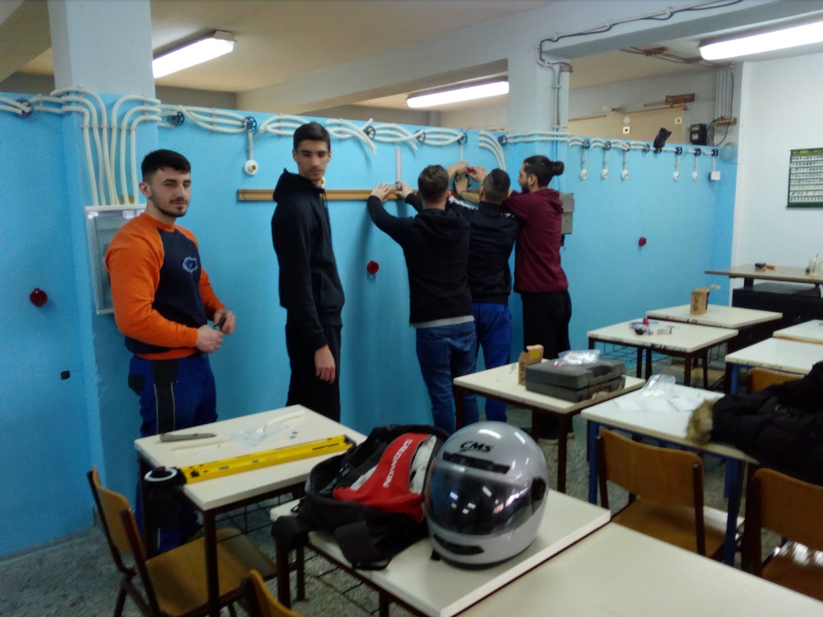 ΗΛΕΚΤΡΟΛΟΓΟΙ 1ης ΕΠΑΣ ΟΑΕΔ ΘΕΣΣΑΛΟΝΙΚΗΣ: ΚΑΤΑΣΚΕΥΕΣ ΜΑΘΗΤΩΝ