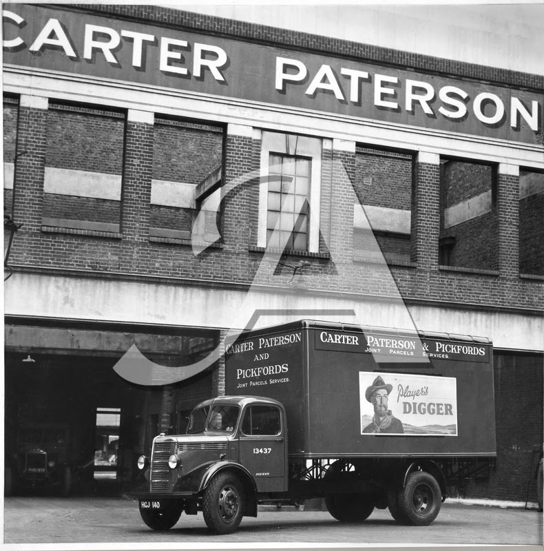 I wish I were a british boy in the 30's: Carter Paterson covered wagon