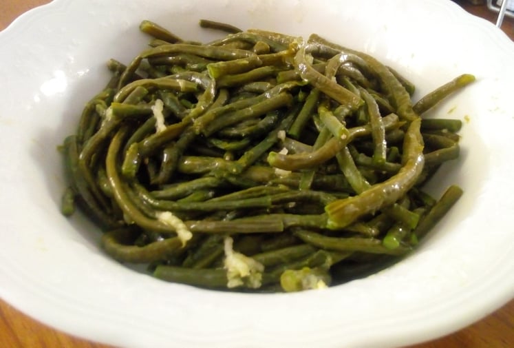 Hellenic "Recipes": String beans salad (ambelofasoula)
