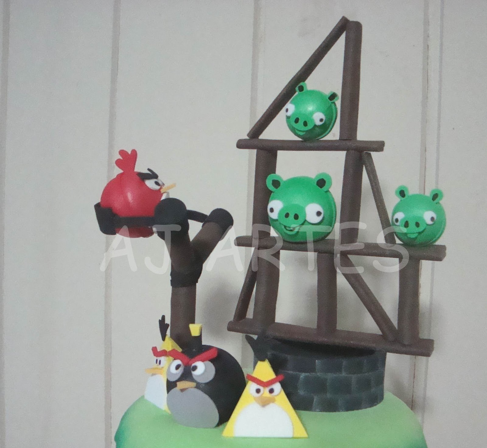 AJ Artes: Mais Bolo fake Angry Birds =)
