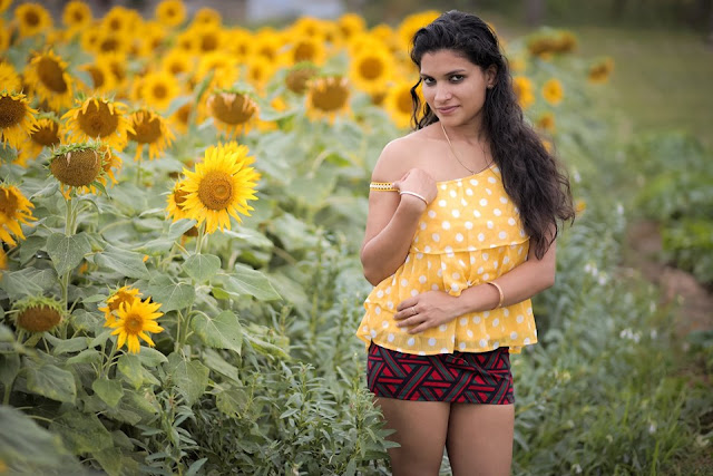 EFillm: Resmi r Nair new model hot still