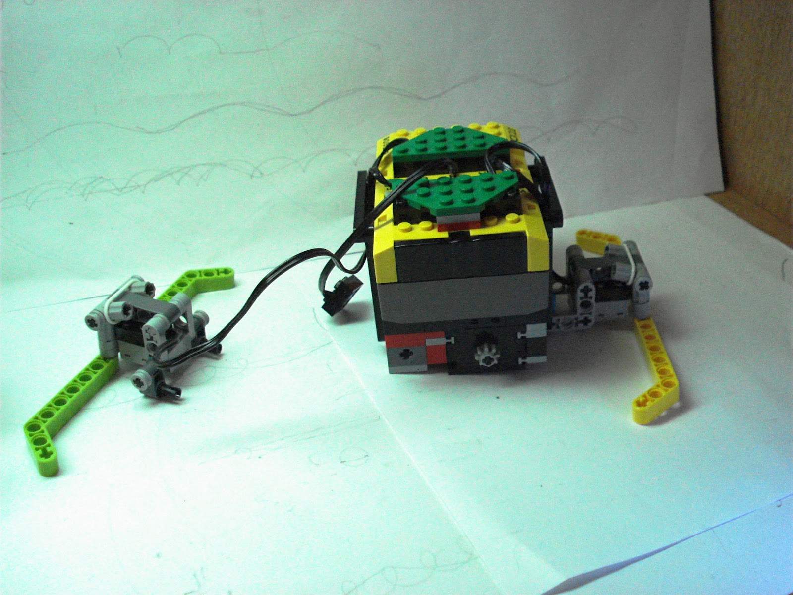 Architecture Machines: LEGO RCX DRAWING MACHINE BASE