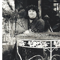Reading and Art: Linda Carter Holman