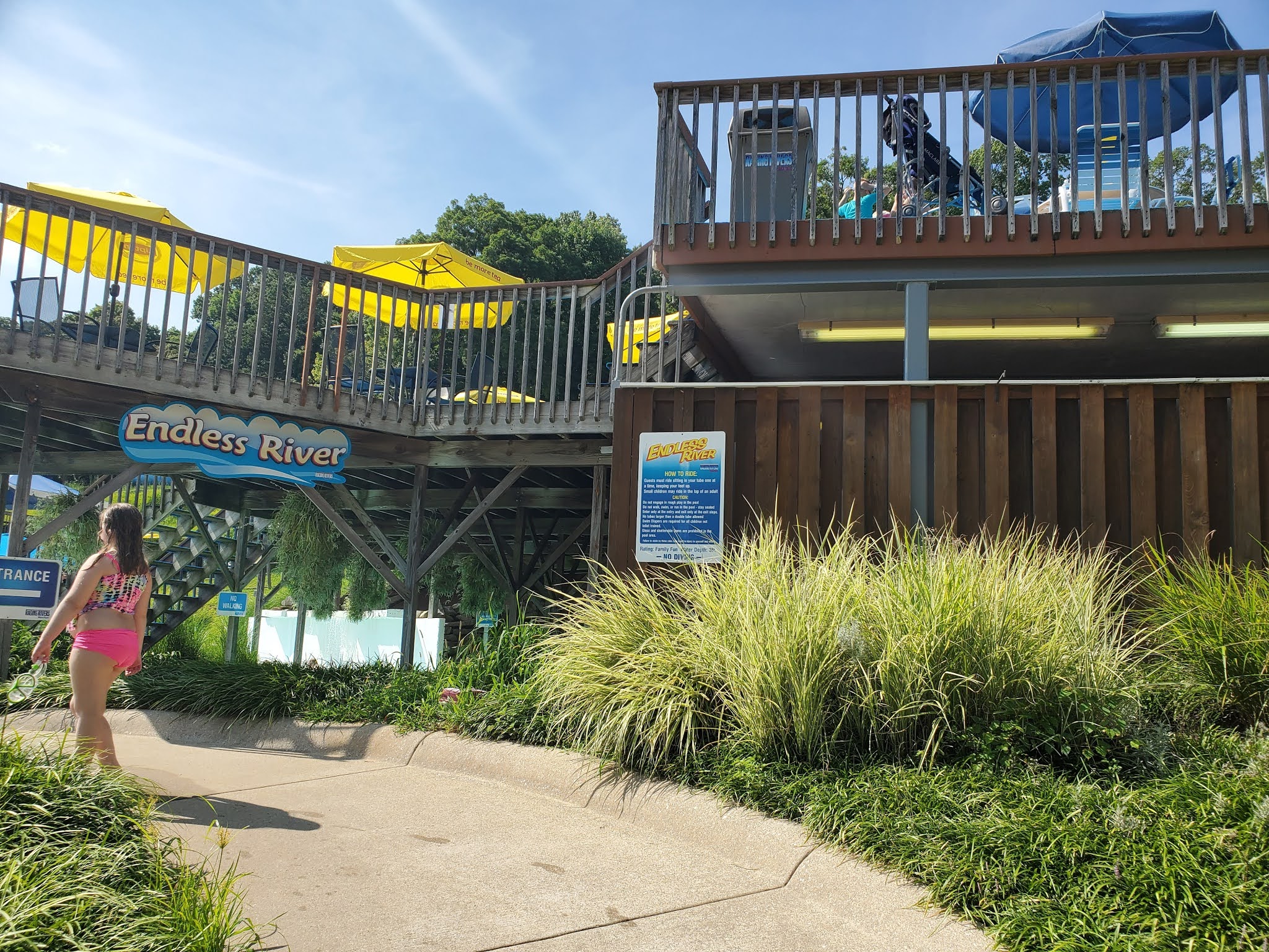 Play St. Louis: Raging Rivers Waterpark, Grafton