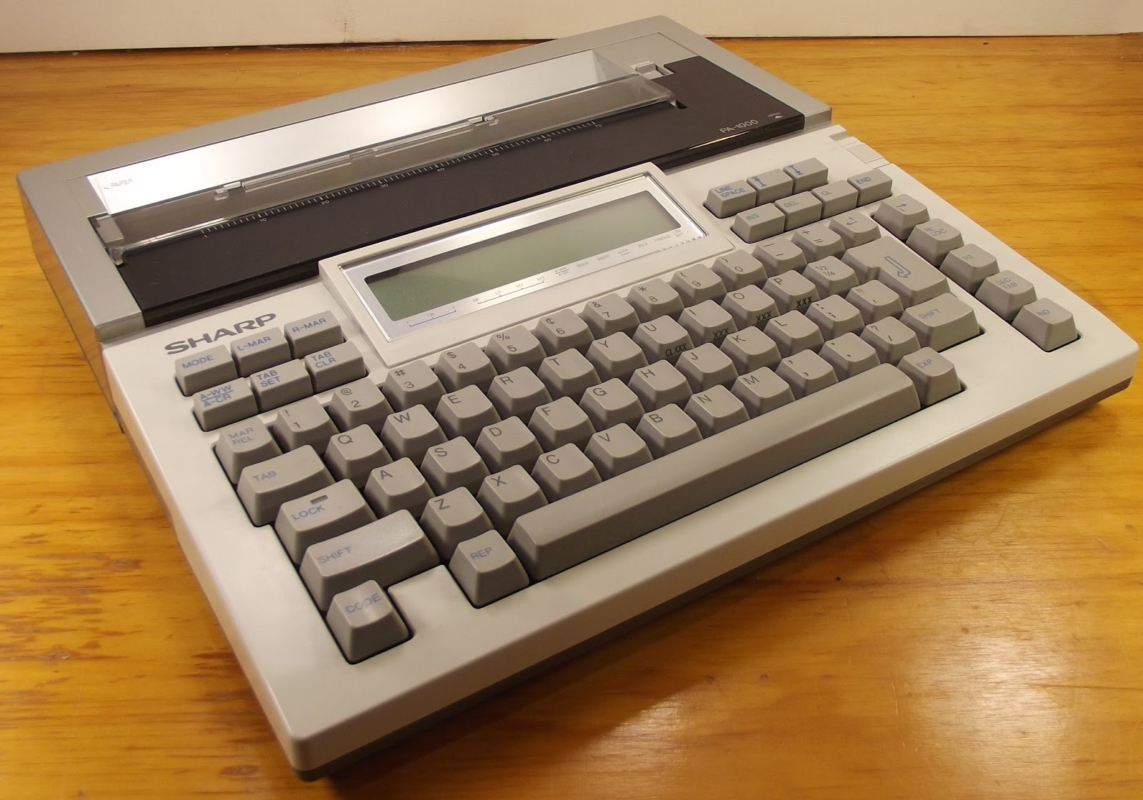 oz.Typewriter: Flight of Wedges (Electronic Typewriters)