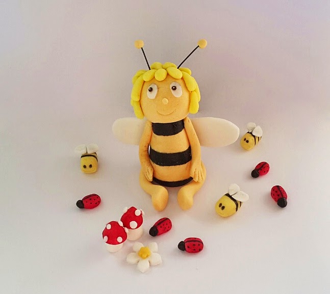 Fondan figurice Ket: Pcelica Maja