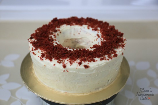 Mum's Homemade Cakes and more: Trying Out Cake Man Raven Red Velvet Cake