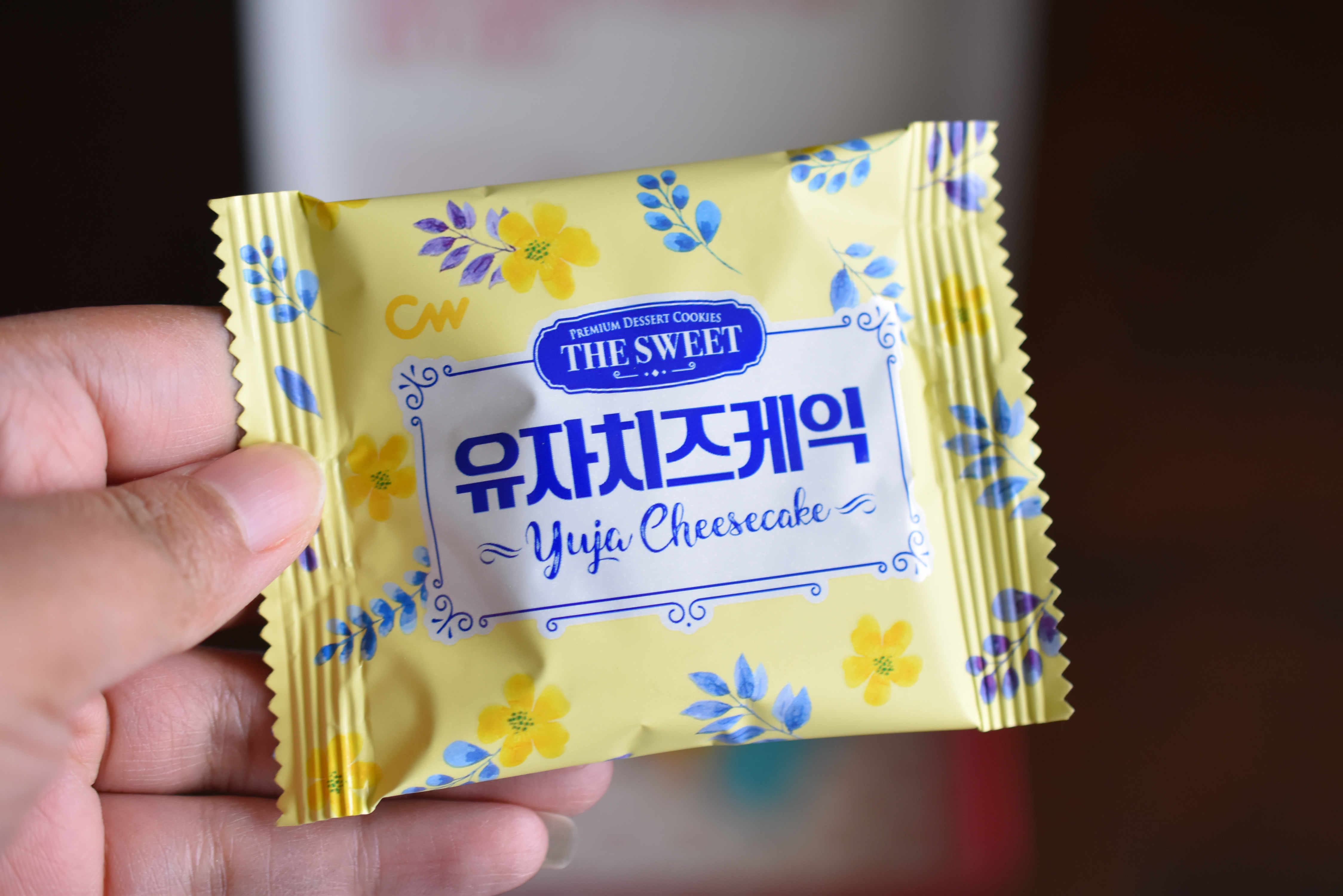 Video: Munch Addict Korean Snack Box Review