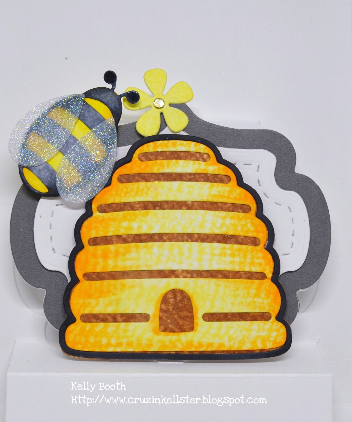 Lovin The Life I Color: A Fun Bee card using some New dies coming by ...