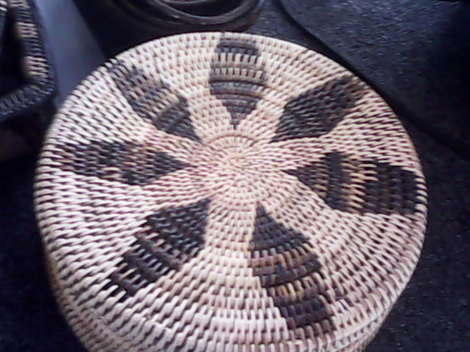 TRIBAL GOVERNMENT OF THE PHILIPPINES: MANDAYA TRIBE'S CRAFTS