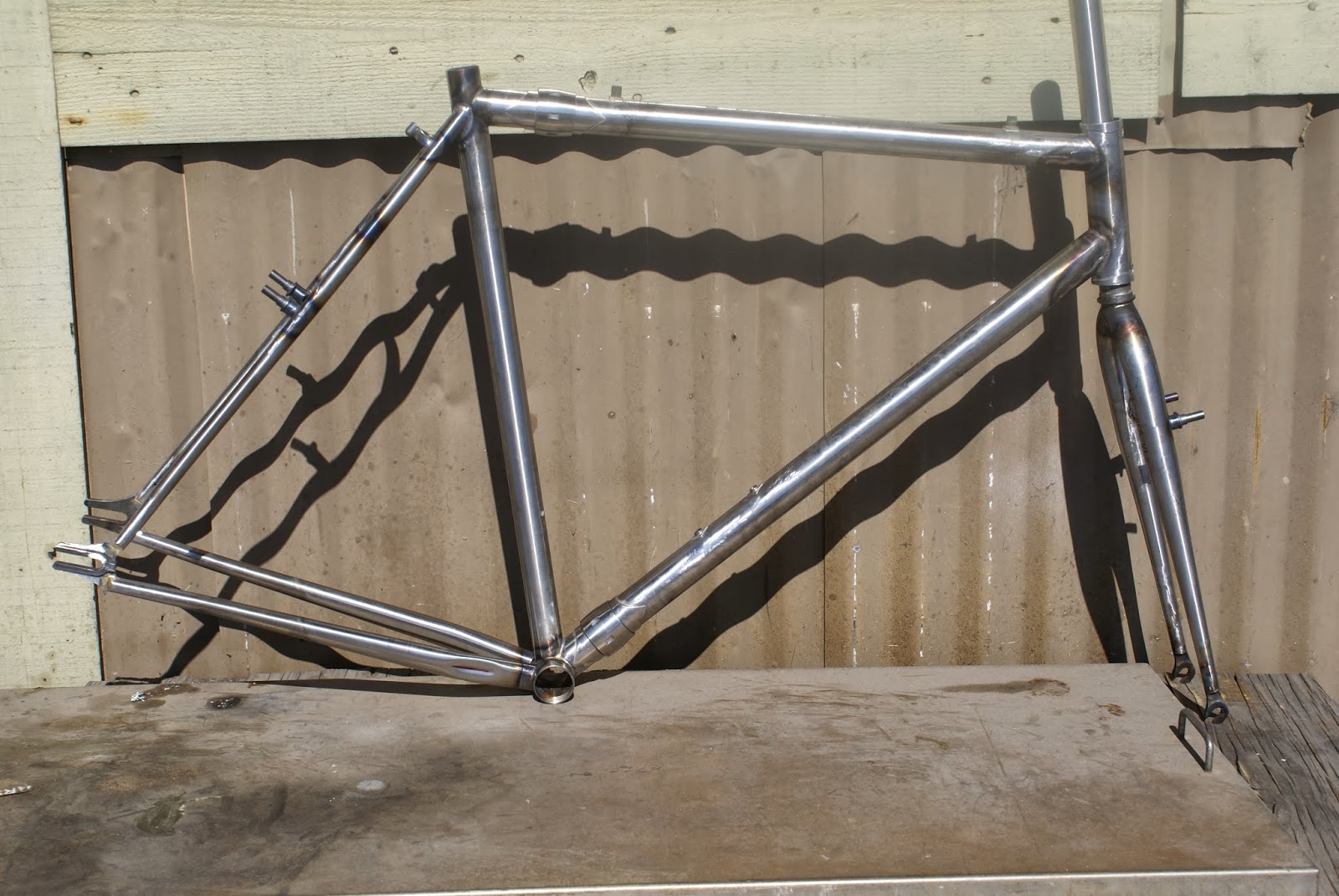 what's up in Santa Cruz: Single speed traveling big tire CX frame and ...