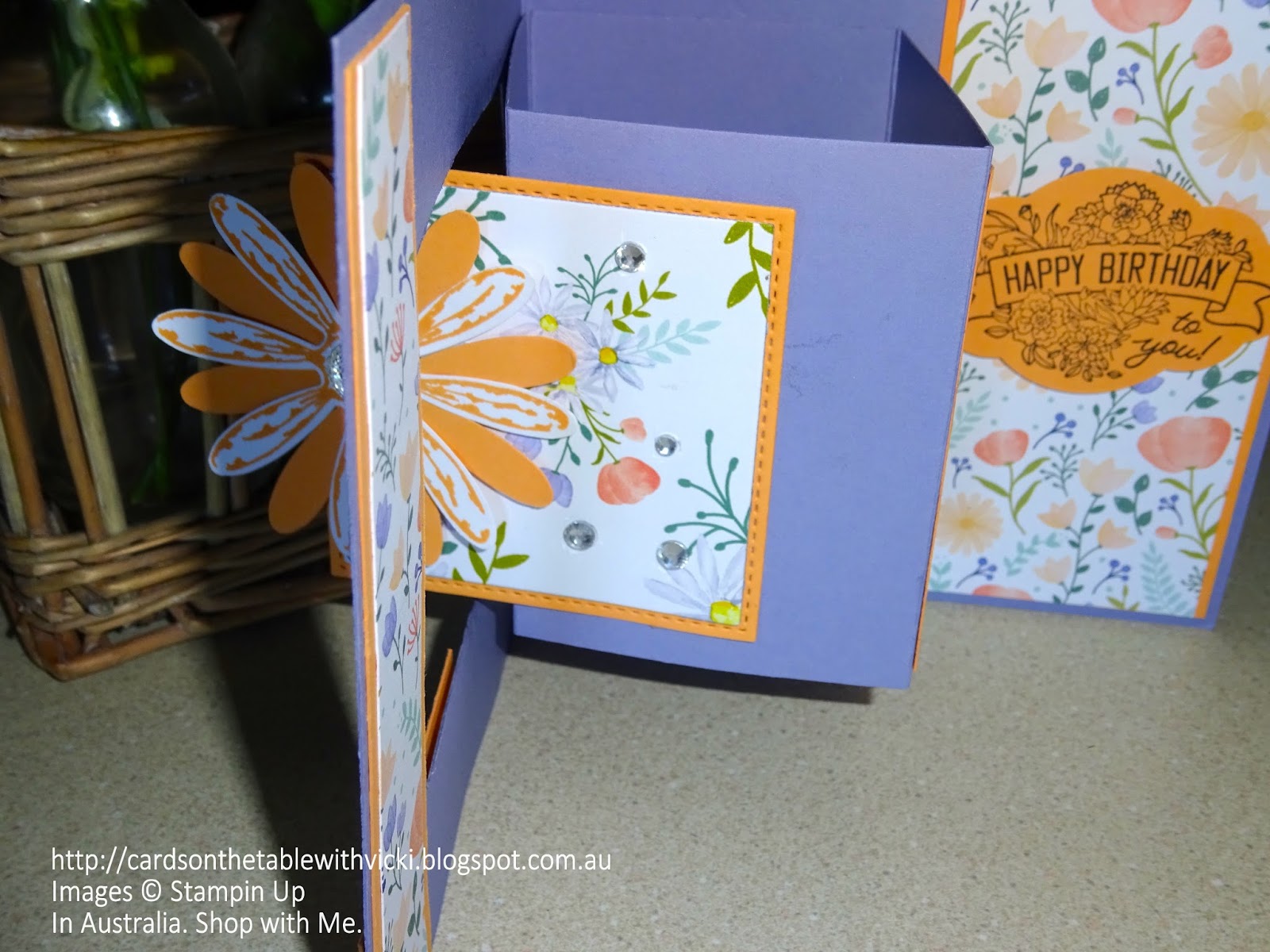 Daisy Delight Lever Card