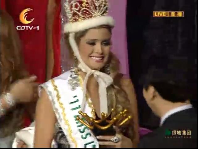 María Fernanda Cornejo Alfaro was crowned Miss International 2011 ...