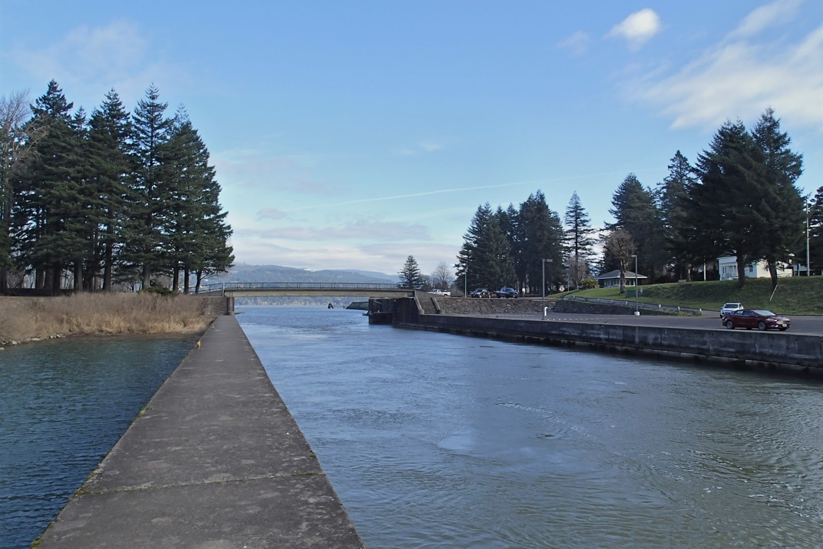 Casing Oregon: A Stop Along the Way: Cascade Locks