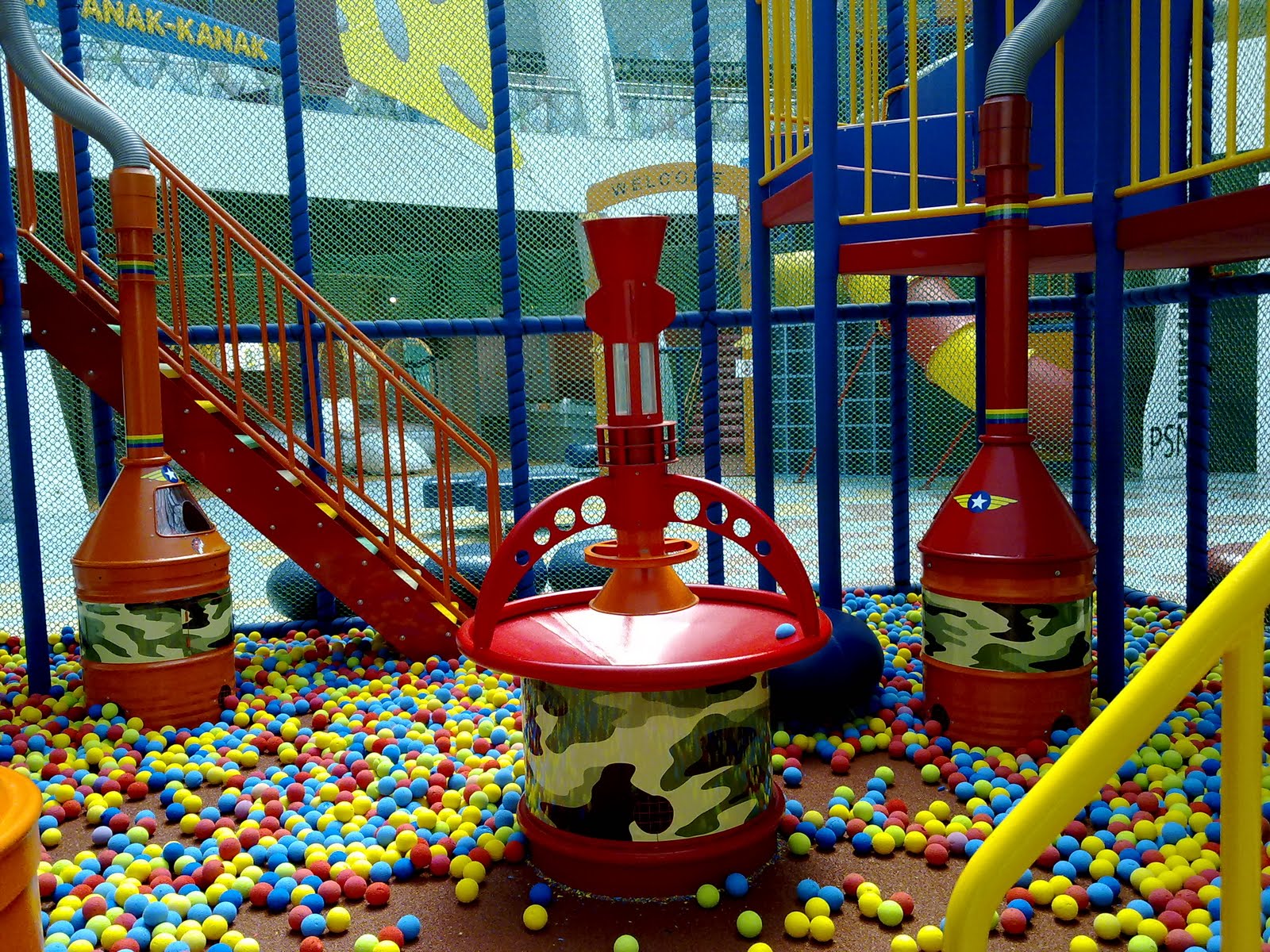 Reese Matthew's Secret Isle: September 2011