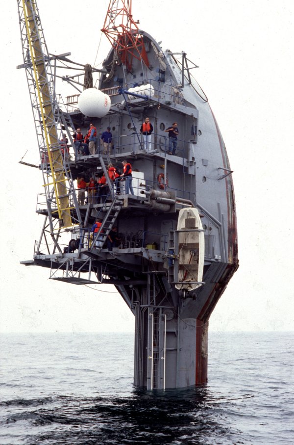 Ships Aviation and Offshore Technology: FLIP, or Floating Instrument ...