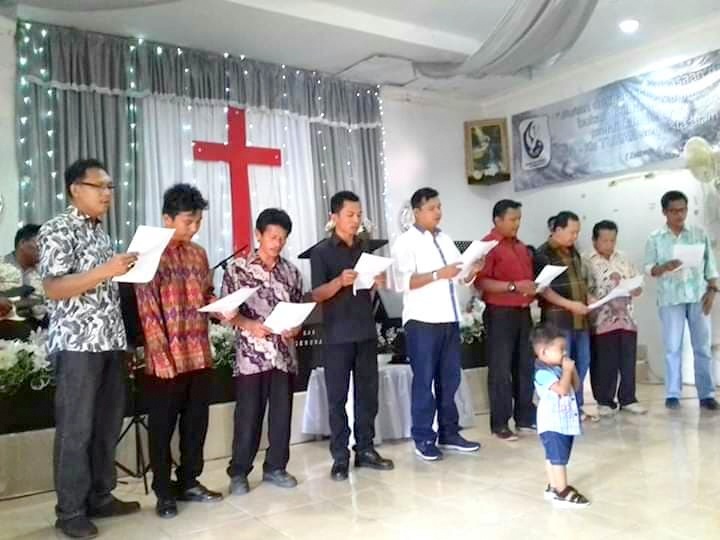 Bagaikan Rajawali Terbang Tinggi - Yesus dalam Hidupku