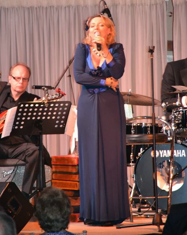 REBECCA STORM - ON STAGE!: 2013