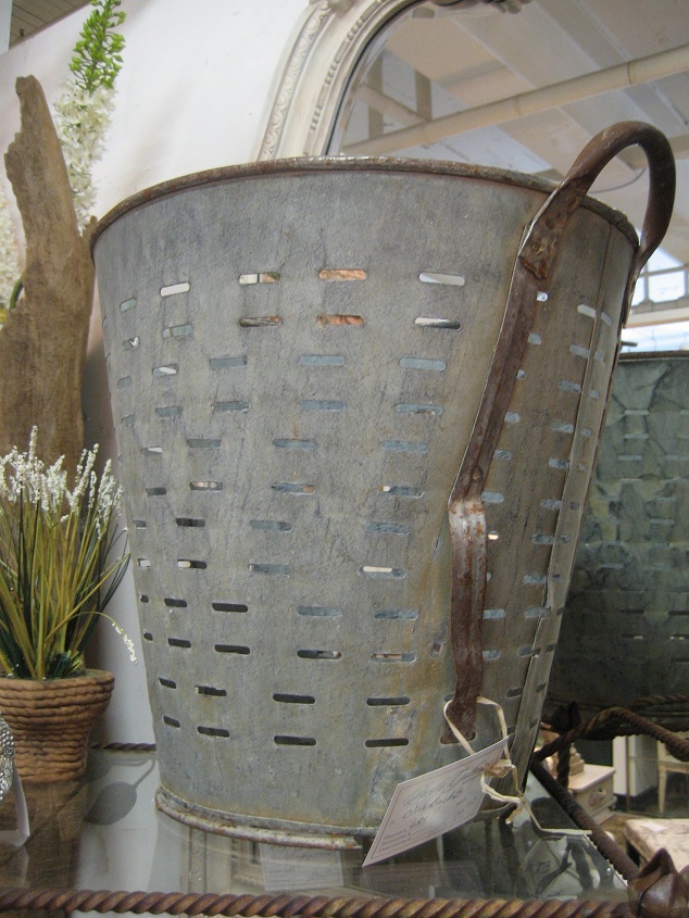 Modern Cottage: Treasure hunting