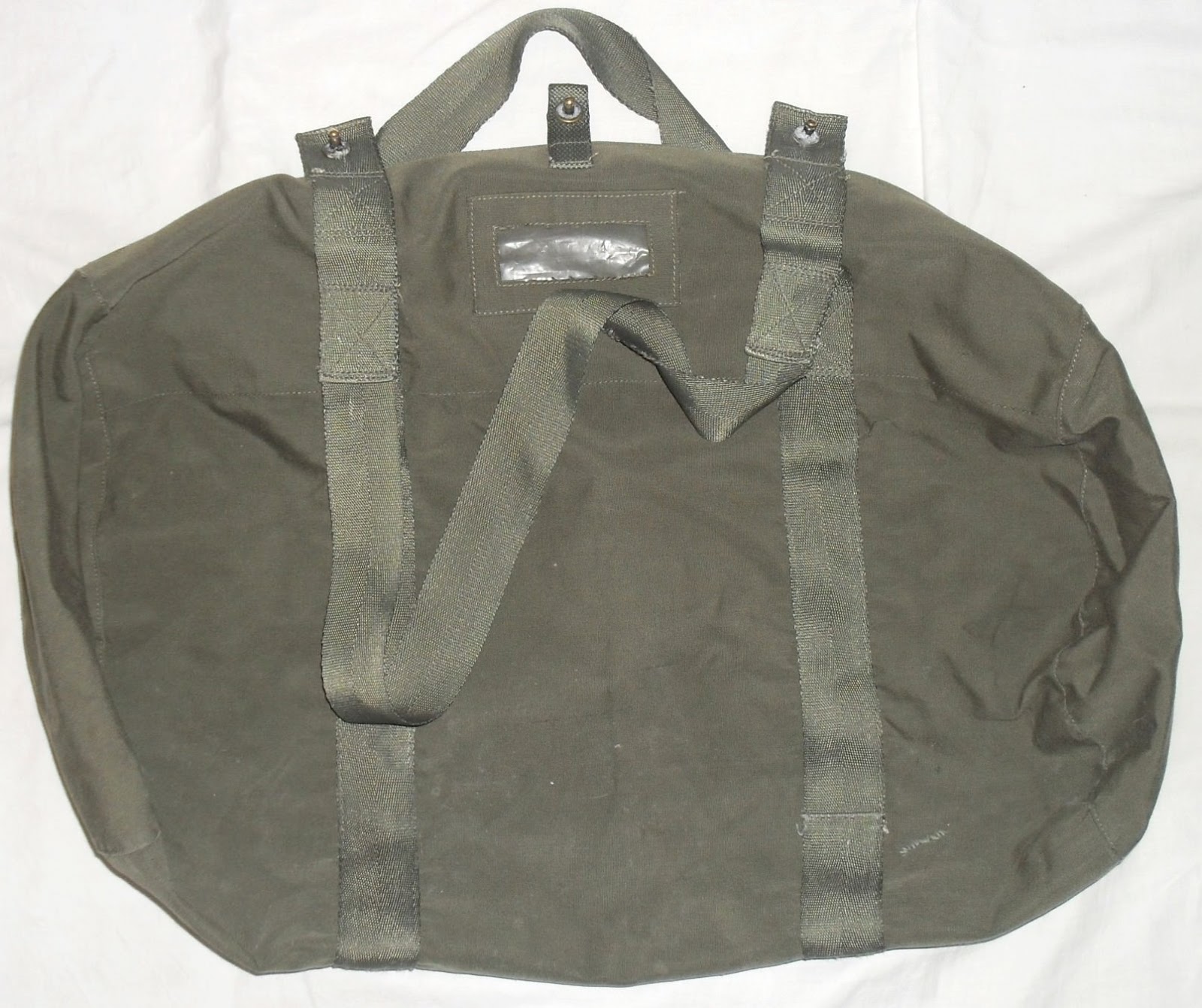 Webbingbabel: Yugoslav People's Army JNA Hold All / Kit Bag type II