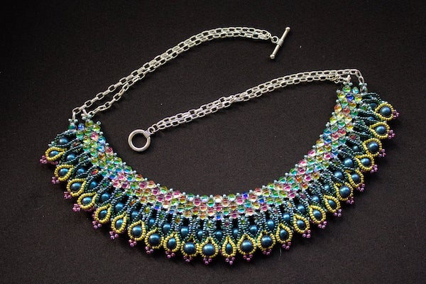 8 Gorgeous Rainbow Beadwork Tutorials / The Beading Gem