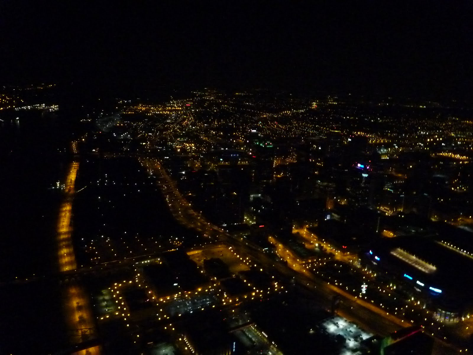Airship Ventures: Night Flight overhead St. Louis