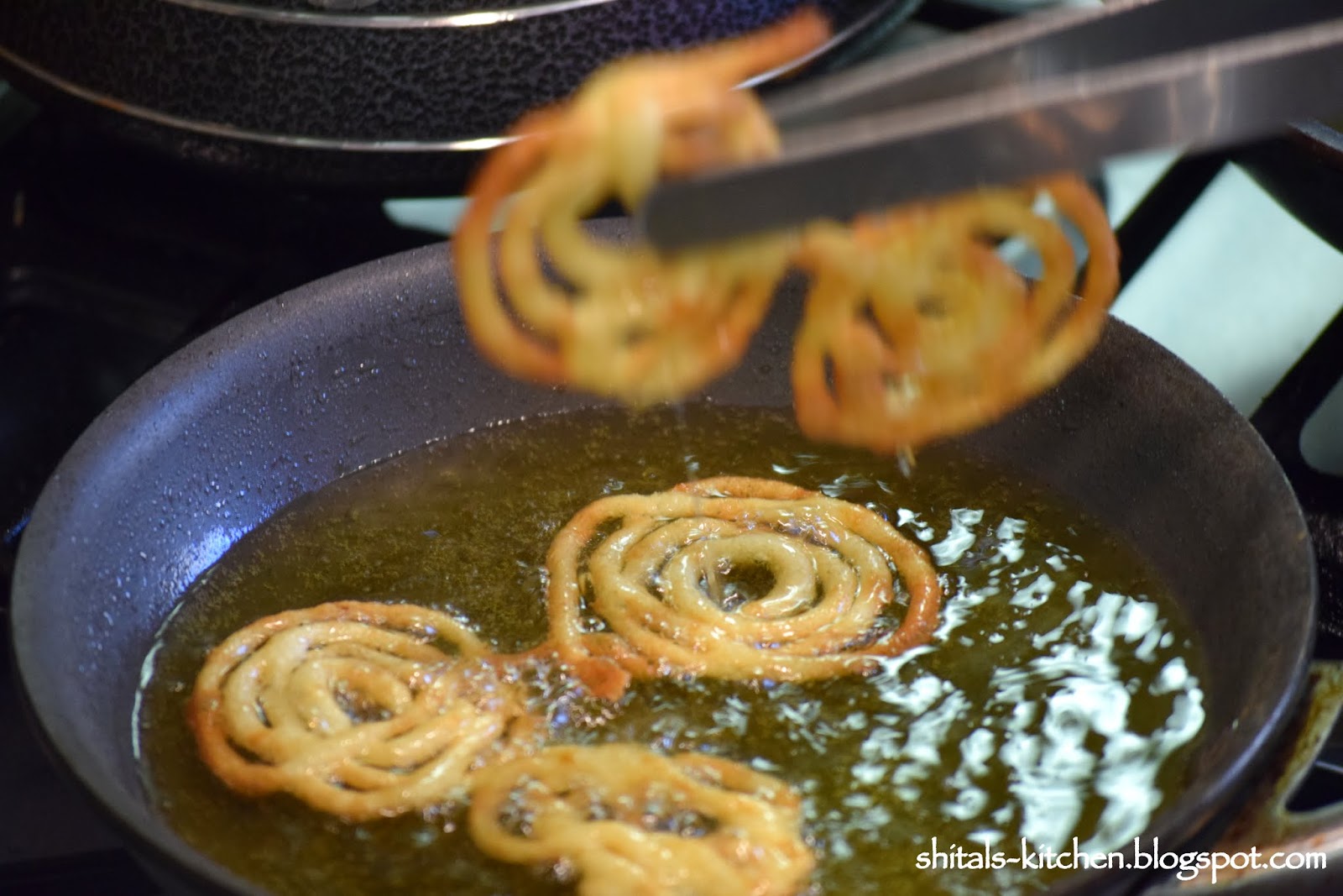 Shital's-Kitchen: Jalebi/ Chocolate Jalebi/Chocolebi