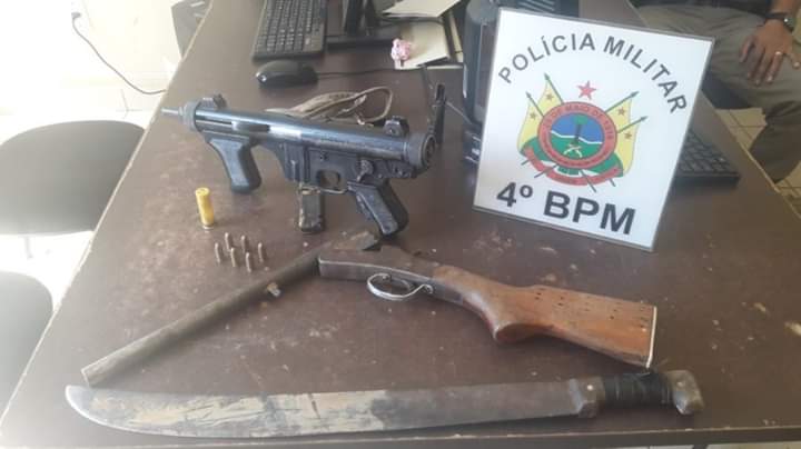 Bandidos Trocam Tiros Com A Pm E Metralhadora é Apreendida