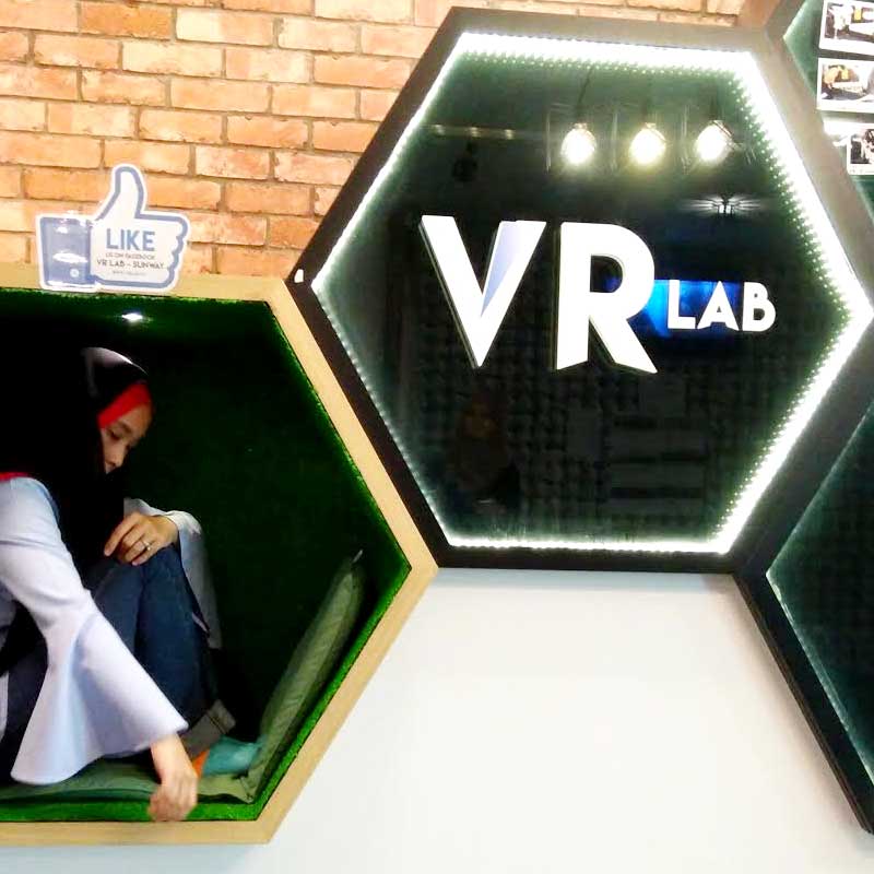 Main Game 3D Sampai Puas Kat VR Lab Sunway - Dhia Vivadea